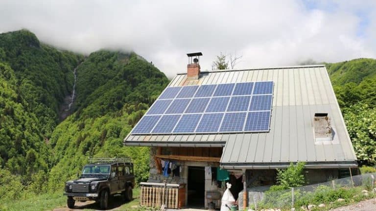 22 Off the Grid Communities Living in Harmony with Nature