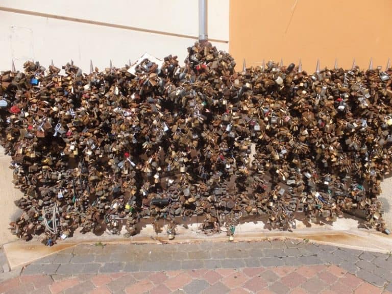 25 Awesome Love Lock Locations From Around The World