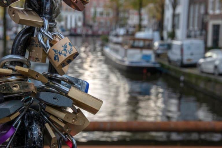 25 Awesome Love Lock Locations From Around The World